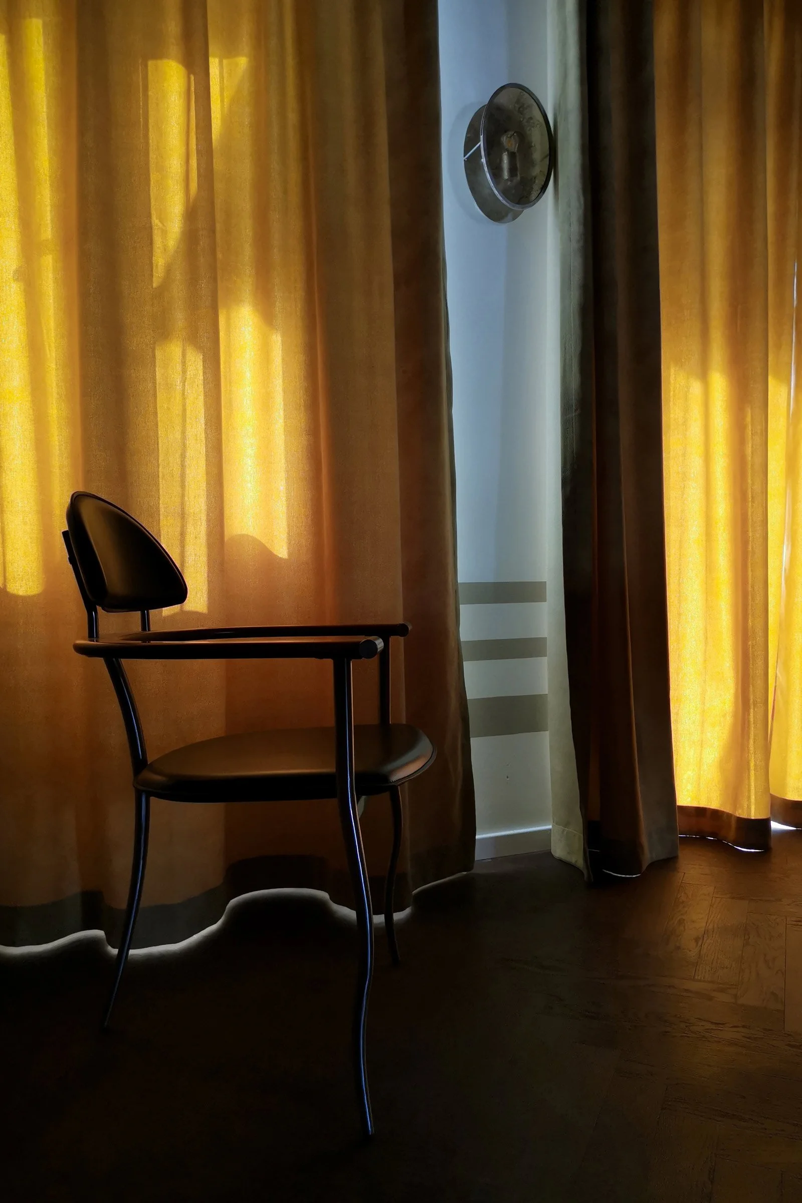 A Heritage Apartment Becomes an Open and Functional Sanctuary — Design ...