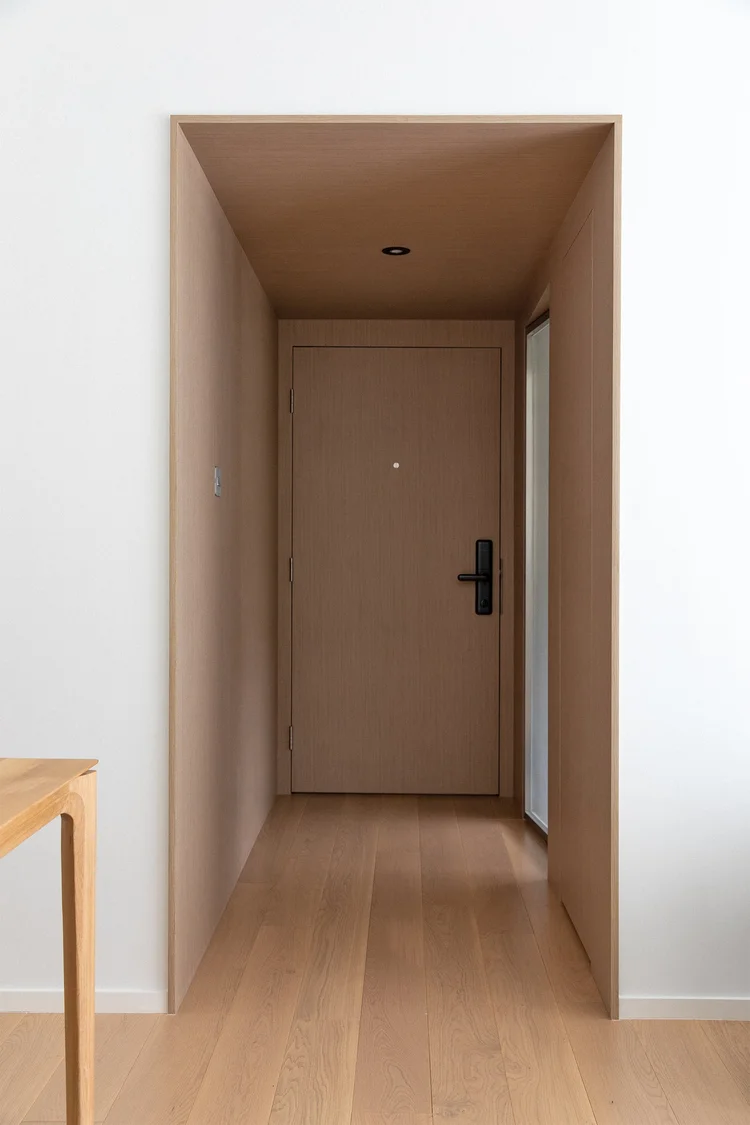 A Hong Kong Apartment Becomes a Compact, Stylish Retreat — Design Anthology