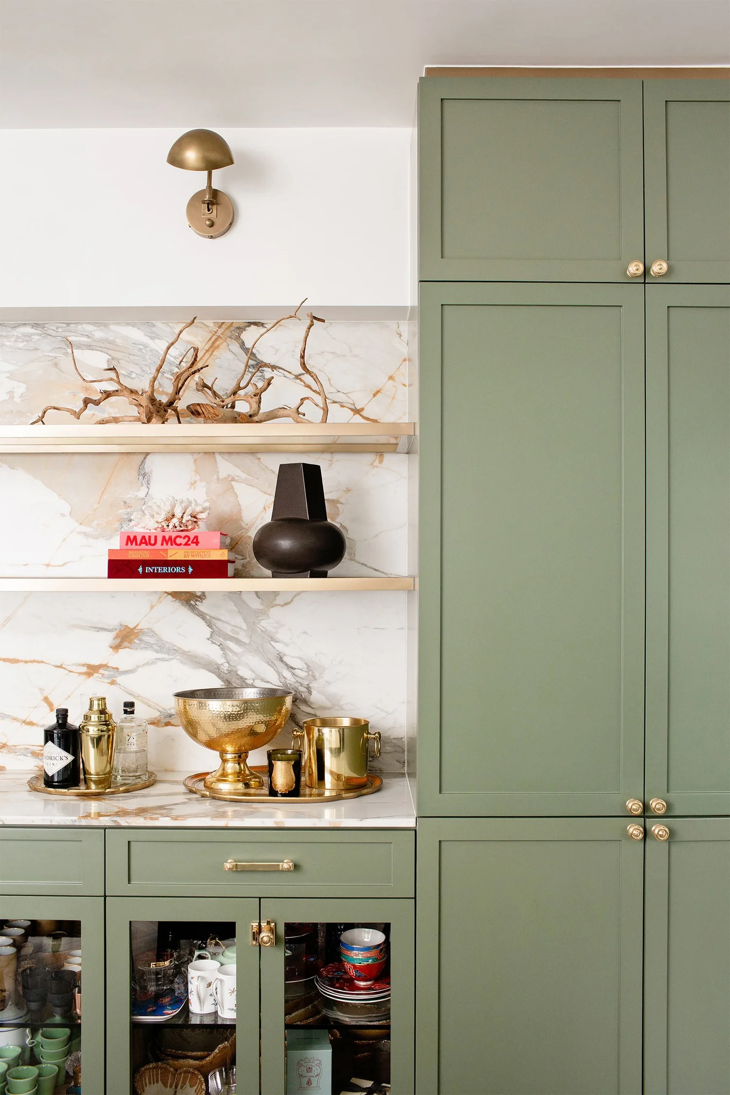 Hong Kong Interior Design — Chic and modern Parisian Apartment — Design ...