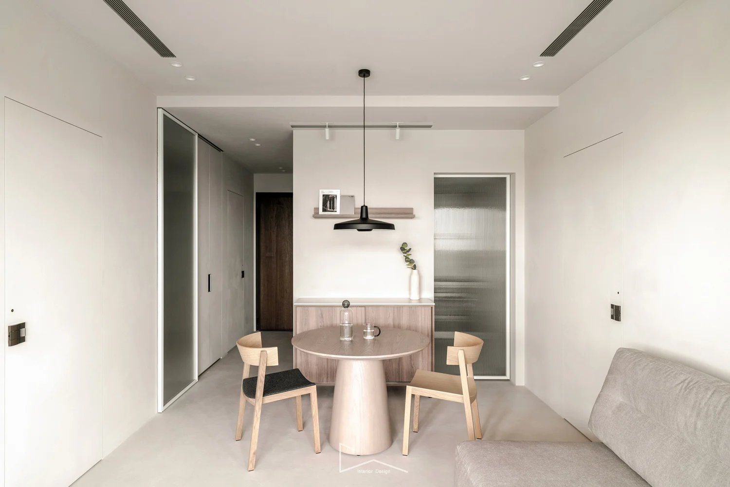 This Petite Apartment Harnesses the Light — Design Anthology