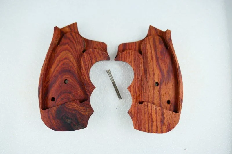 Worldwide Handgun Grips - Colt handgun grips