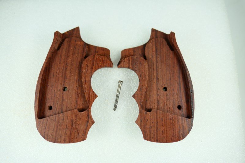 Worldwide Handgun Grips - Colt handgun grips