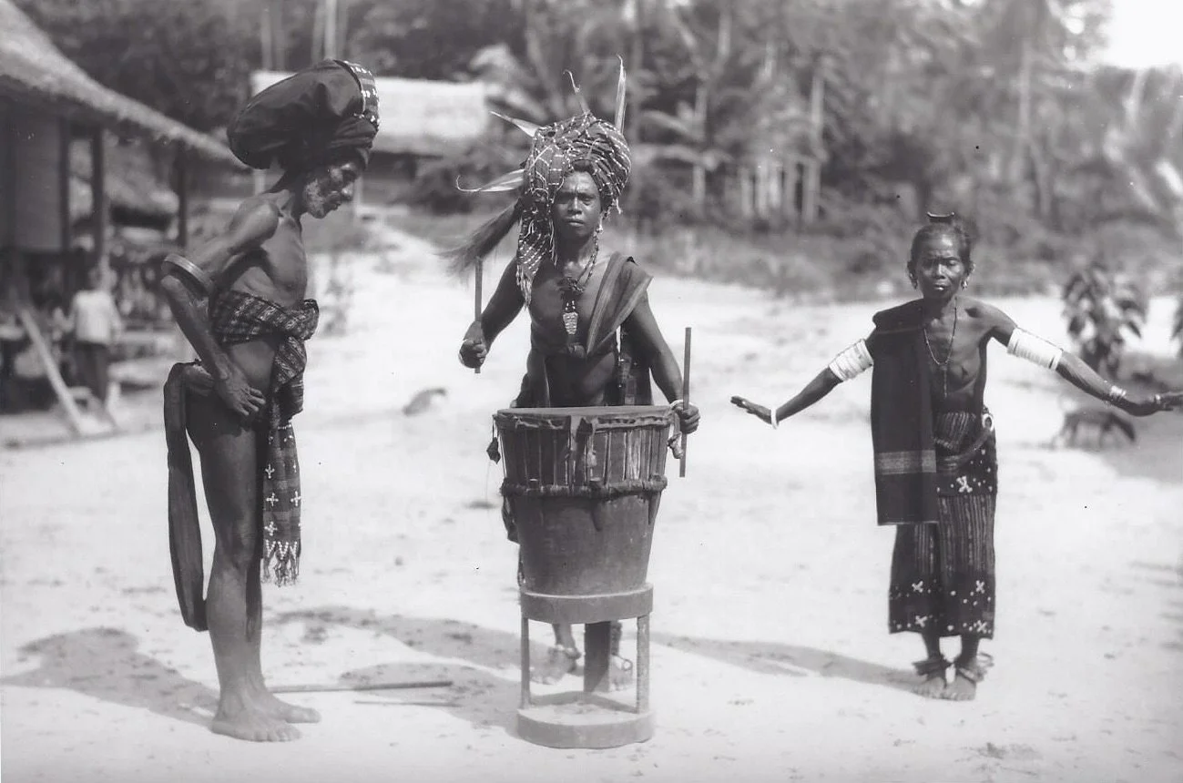 Resource Spotlight | “Tanimbar Maluku: The Unique Moluccan Photographs ...