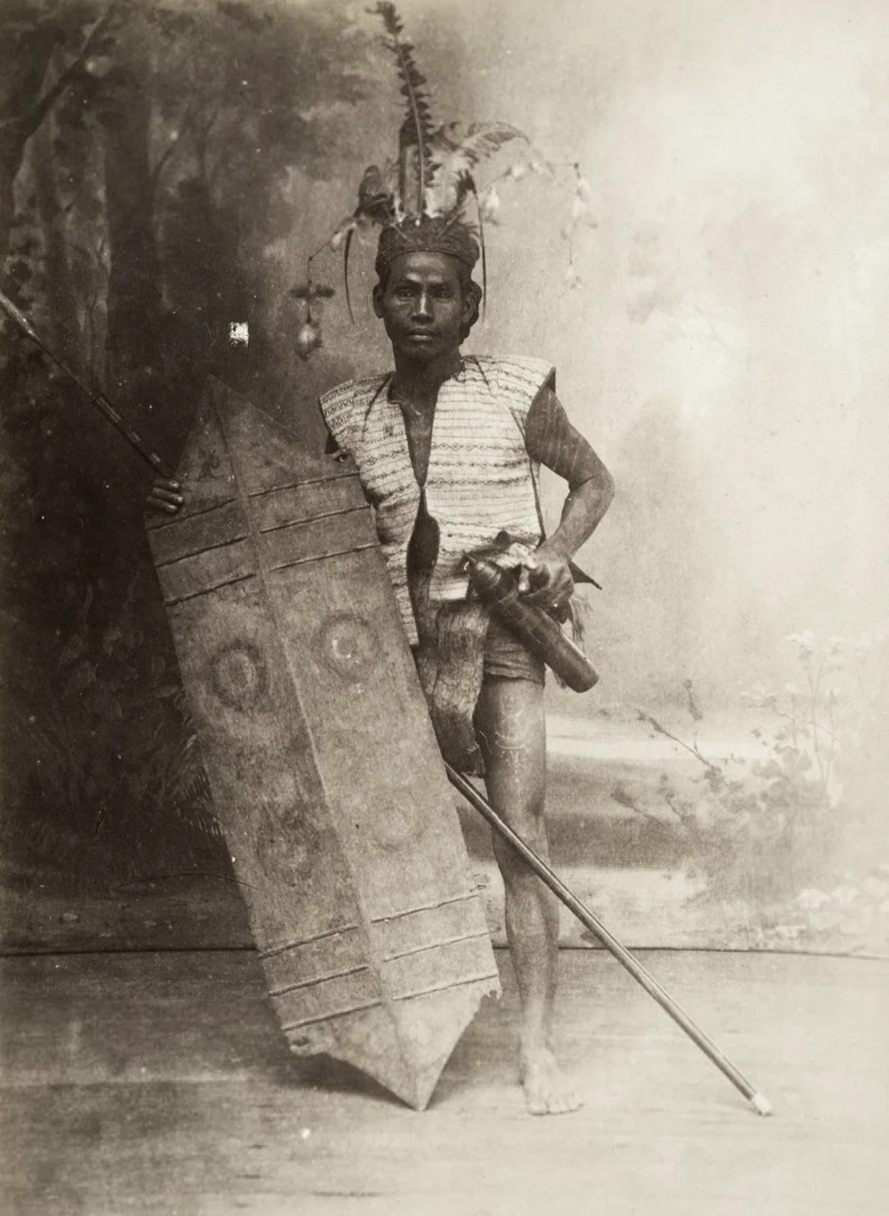Indonesian Shields in Global Museum Collections — Art of The Ancestors ...