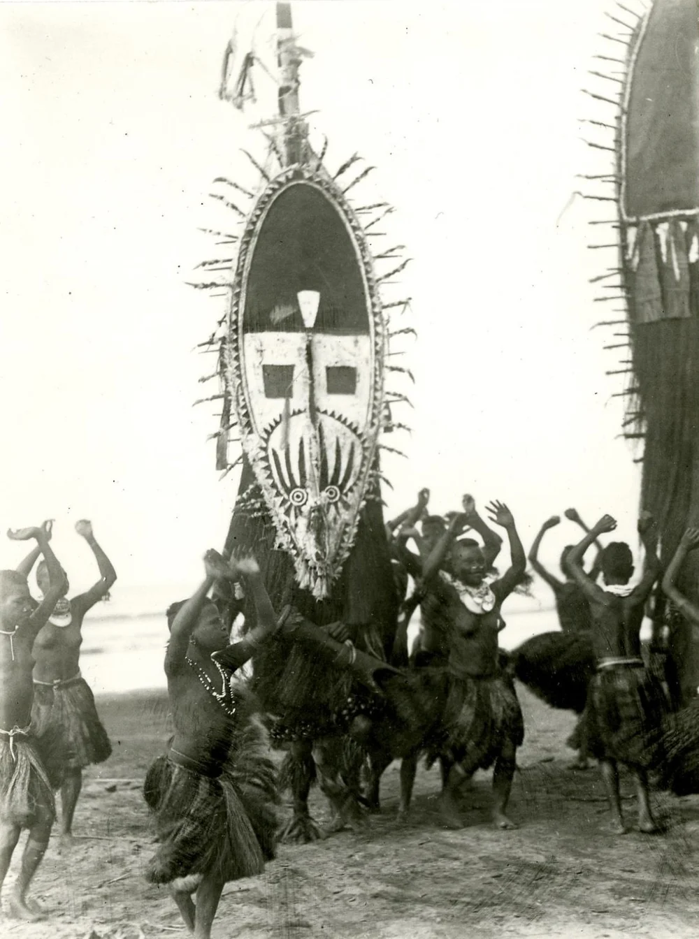 Spirit Boards of the Papuan Gulf at the British Museum — Art of The ...