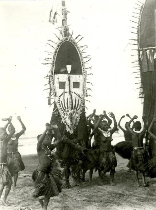 Spirit Boards of the Papuan Gulf at the British Museum — Art of The ...