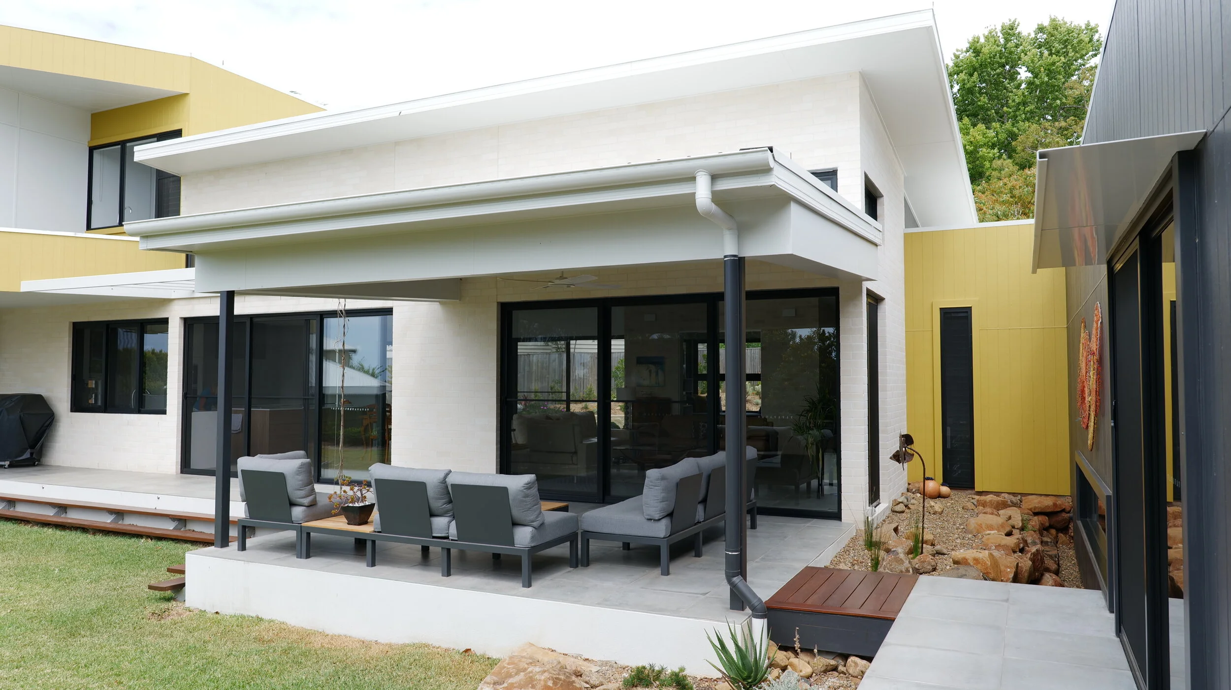 Bespoke Builds | RJ.Debenham Responsive Building