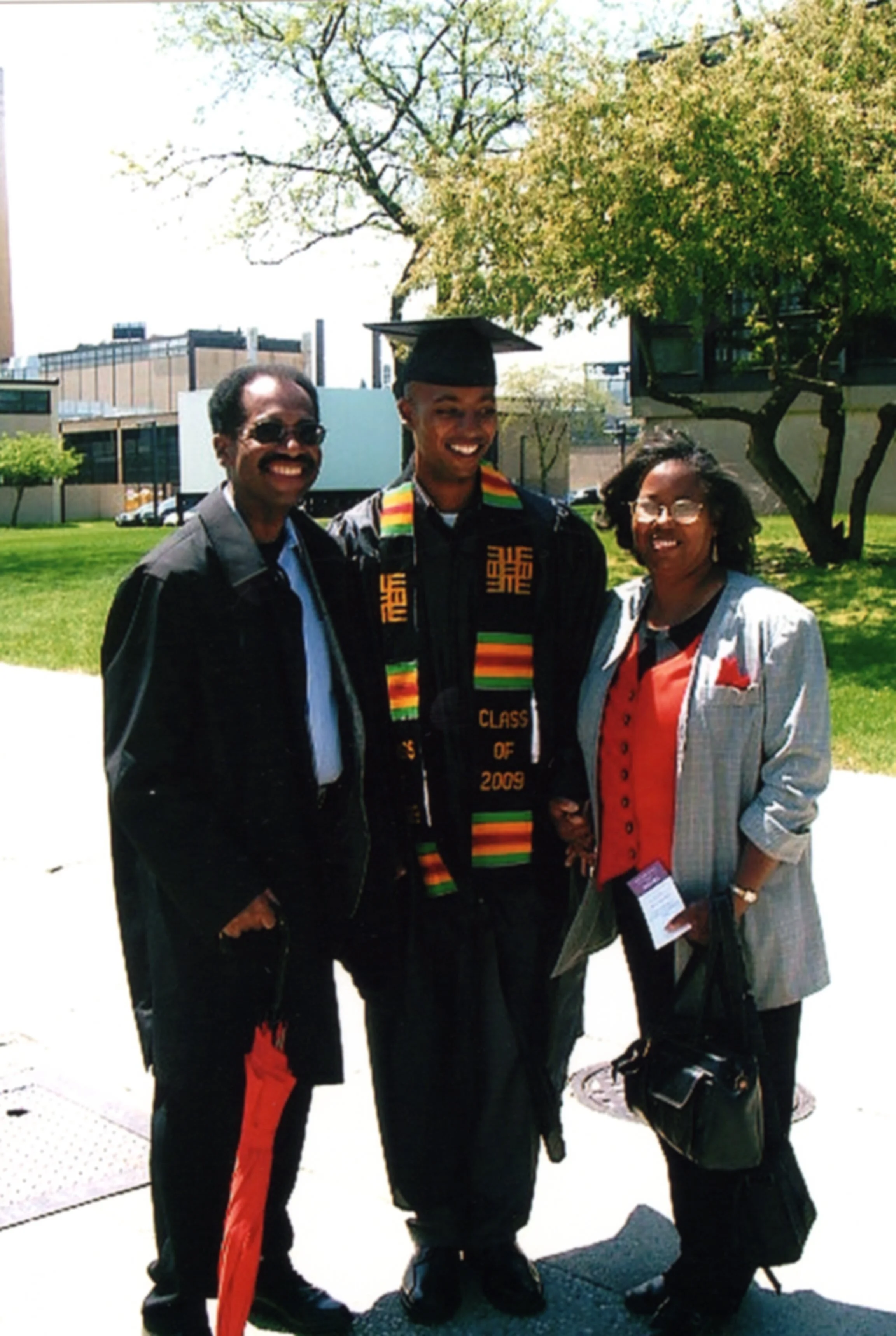 Photographs — Dis/Placements