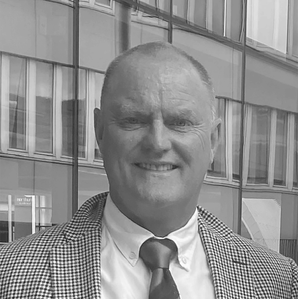 The Team — DDE SOLUTIONS LTD