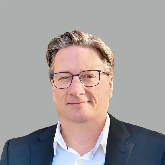 Meet Canada's Top Equipment Finance Experts — CEF