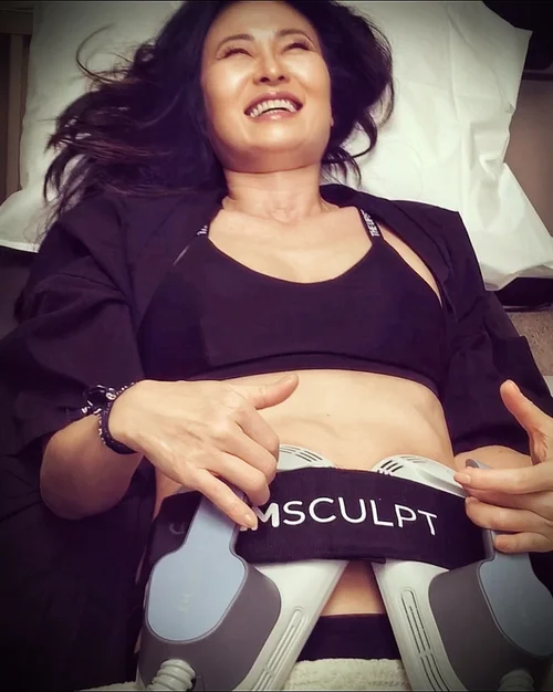 Meet Your New Trainer: EmSculpt — SunHee [sunny chae] Grinnell