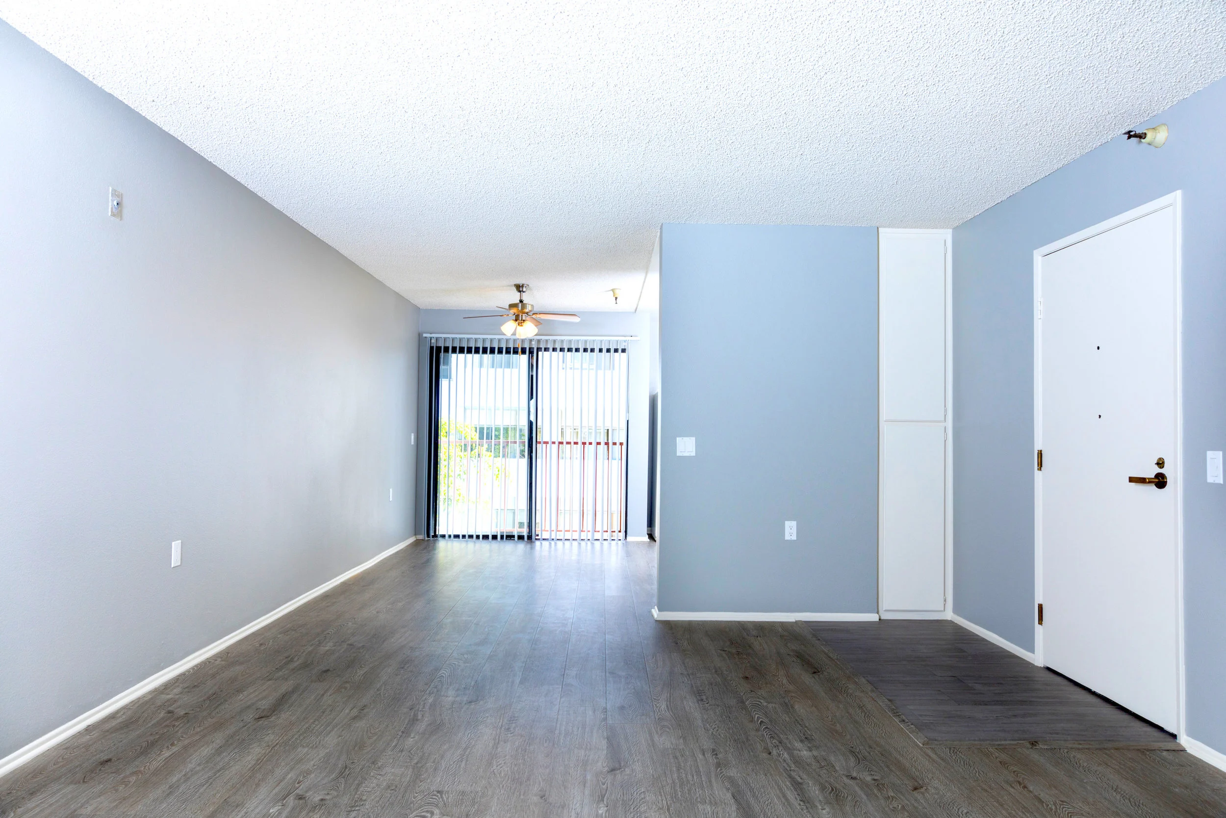 Available units — Regency Manor