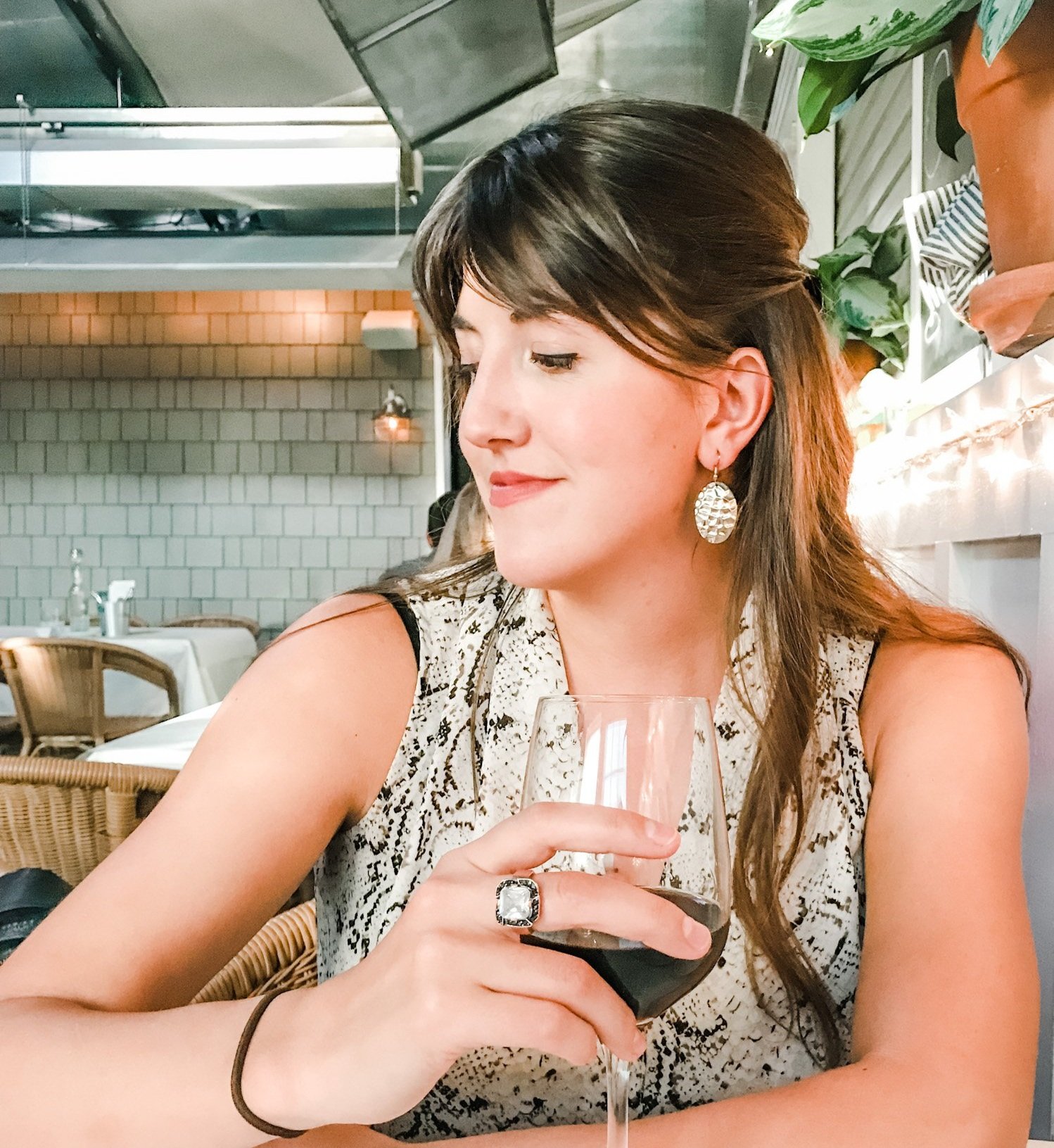 How to make friends while traveling solo — Bonnie Lucille