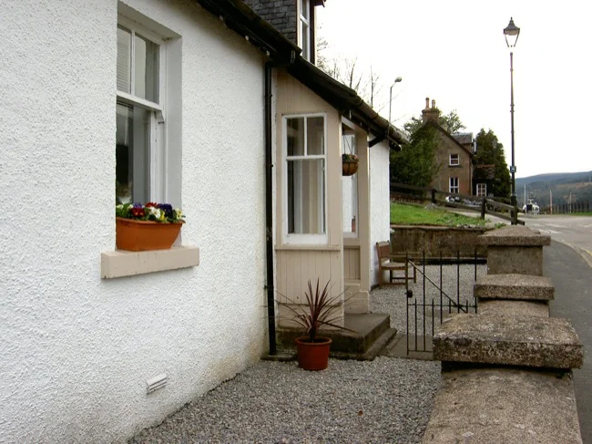 Old Lock-keeper's Cottage — Old Lock-keeper's Cottage & Ness View Cottage