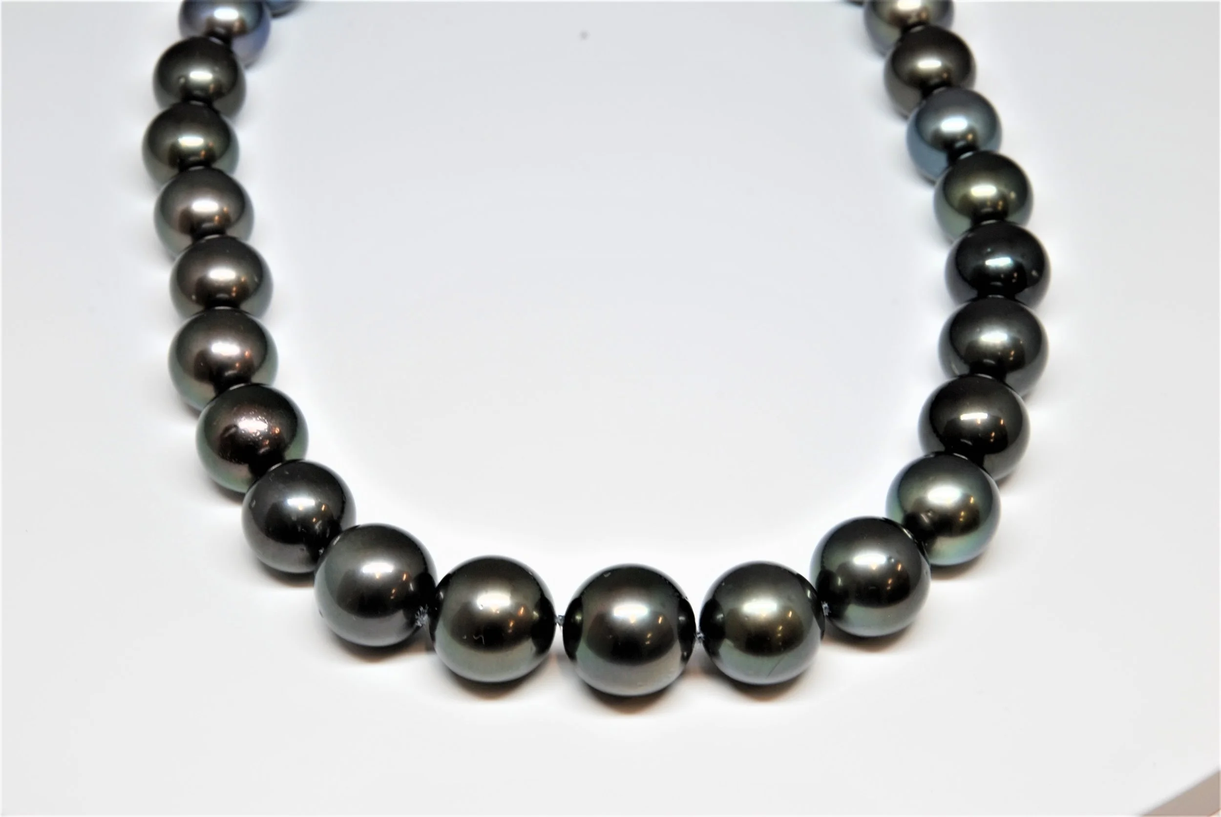 Black Pearls Necklace