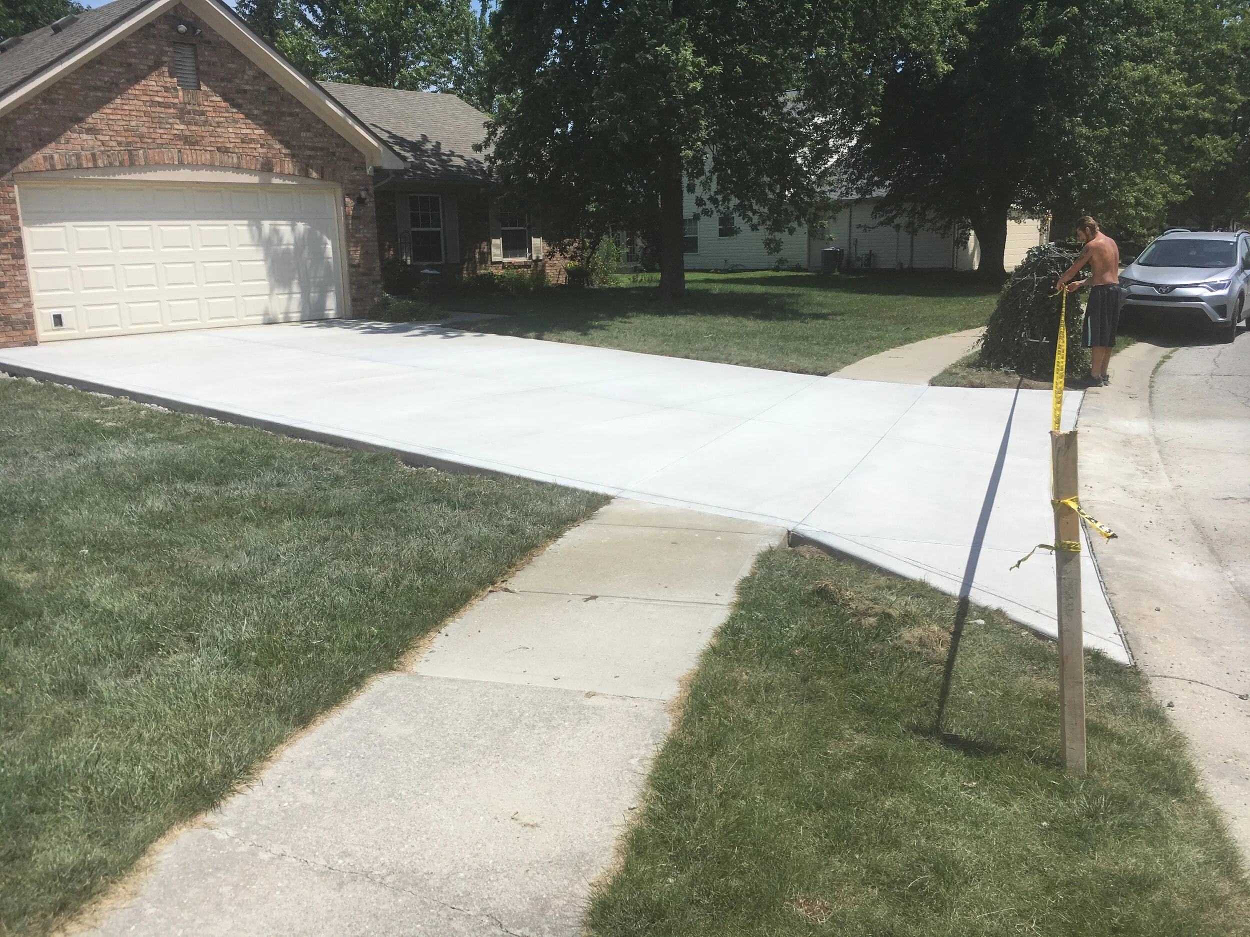 Driveways — Presley's Concrete Inc.