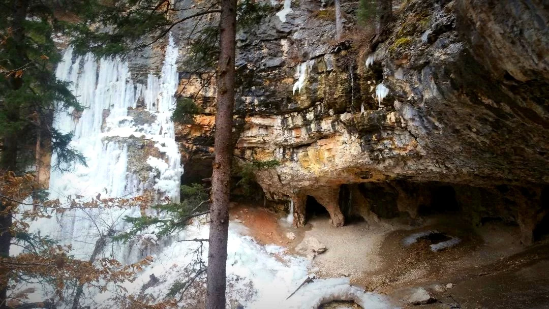 Community Caves — Black Hills Hiking, Biking, and More