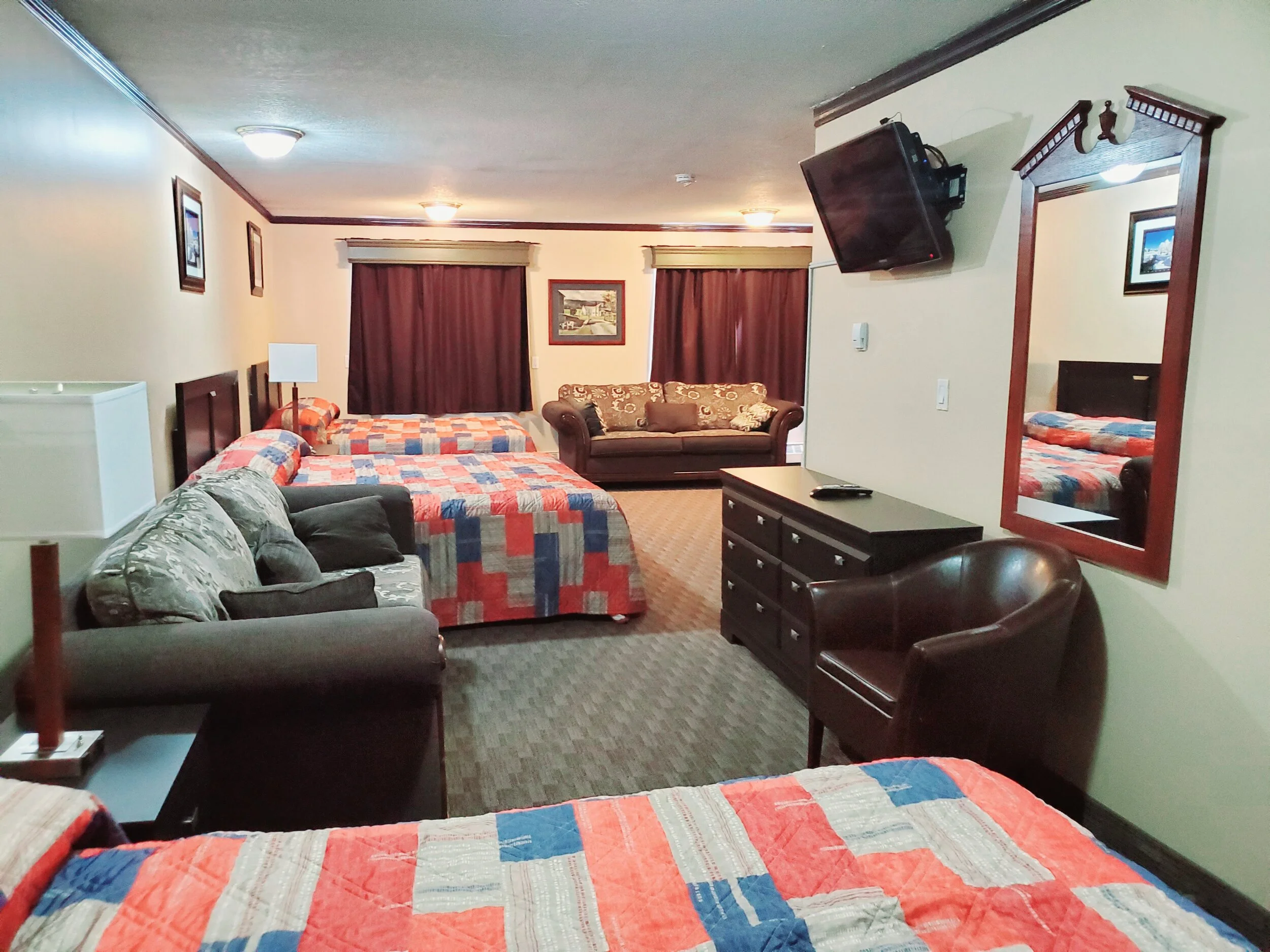 Rates — Canadian Motor Inn