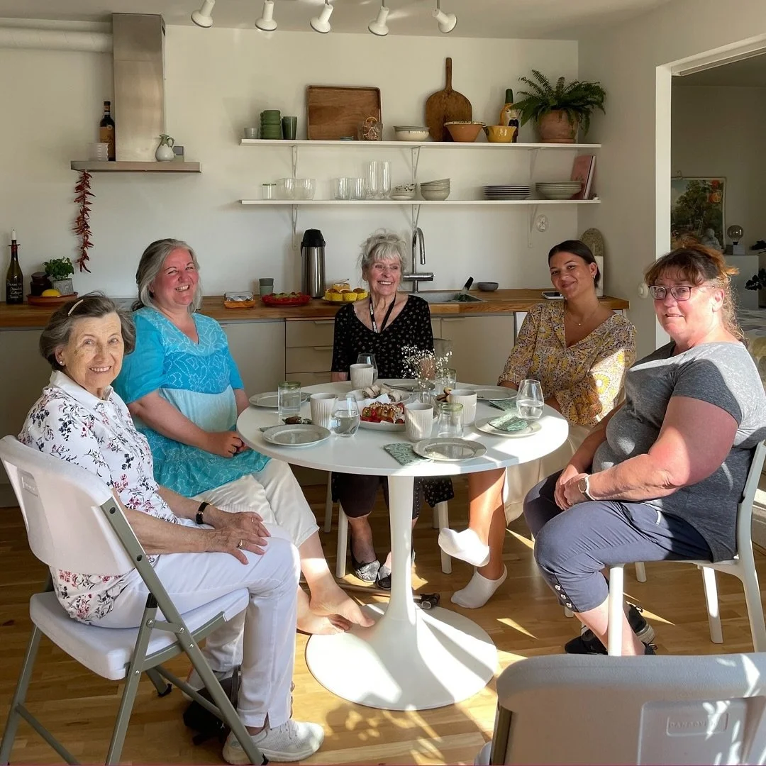 Äldrekontakt - Vi hjälper äldre ur ensamhet