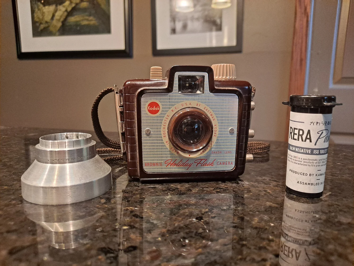 Another 1950's Bakelite Wonder – the Kodak Brownie “Holiday” Flash ...