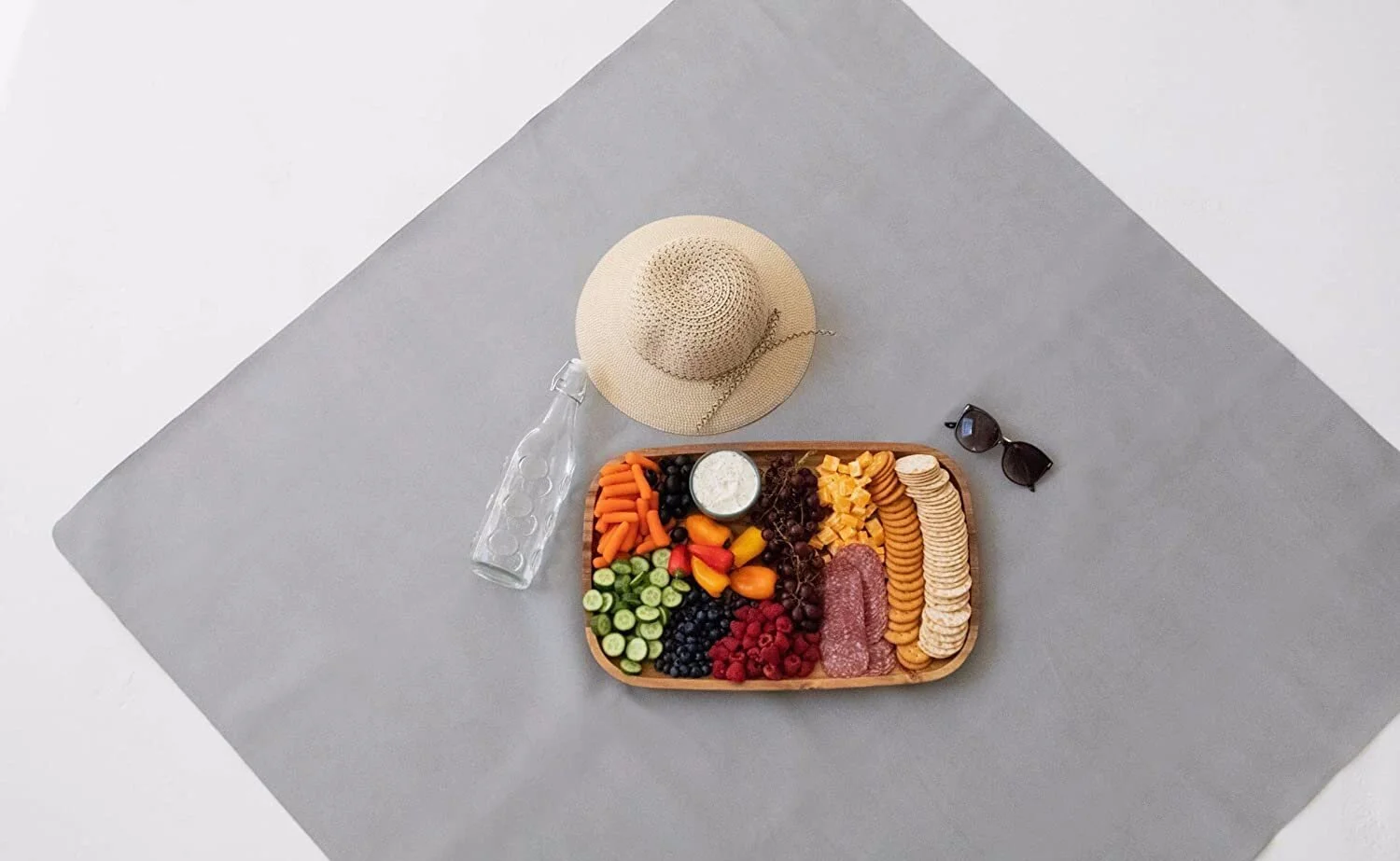 Summer Essentials: Best Non Toxic Sunscreens, Picnic + Beach Mats ...