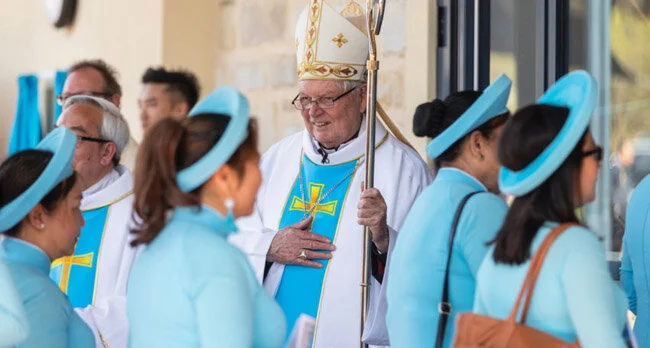 Bishop bids fond farewell to diocesan family — Catholic Religious Australia