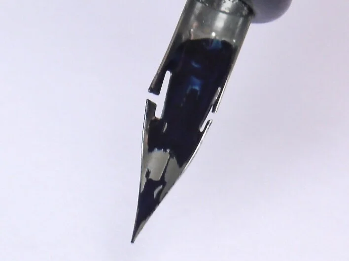 How to Fix Dip Pen Ink Problems: A Beginner’s Guide to Smooth ...