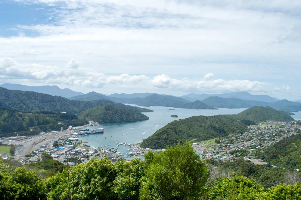 One Day of Hiking in Picton, New Zealand | DIY Shore Excursion | A ...