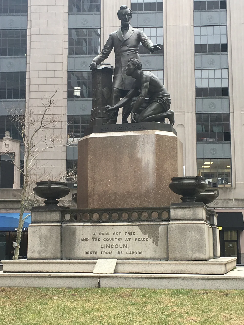 On Monuments — Renée Ater