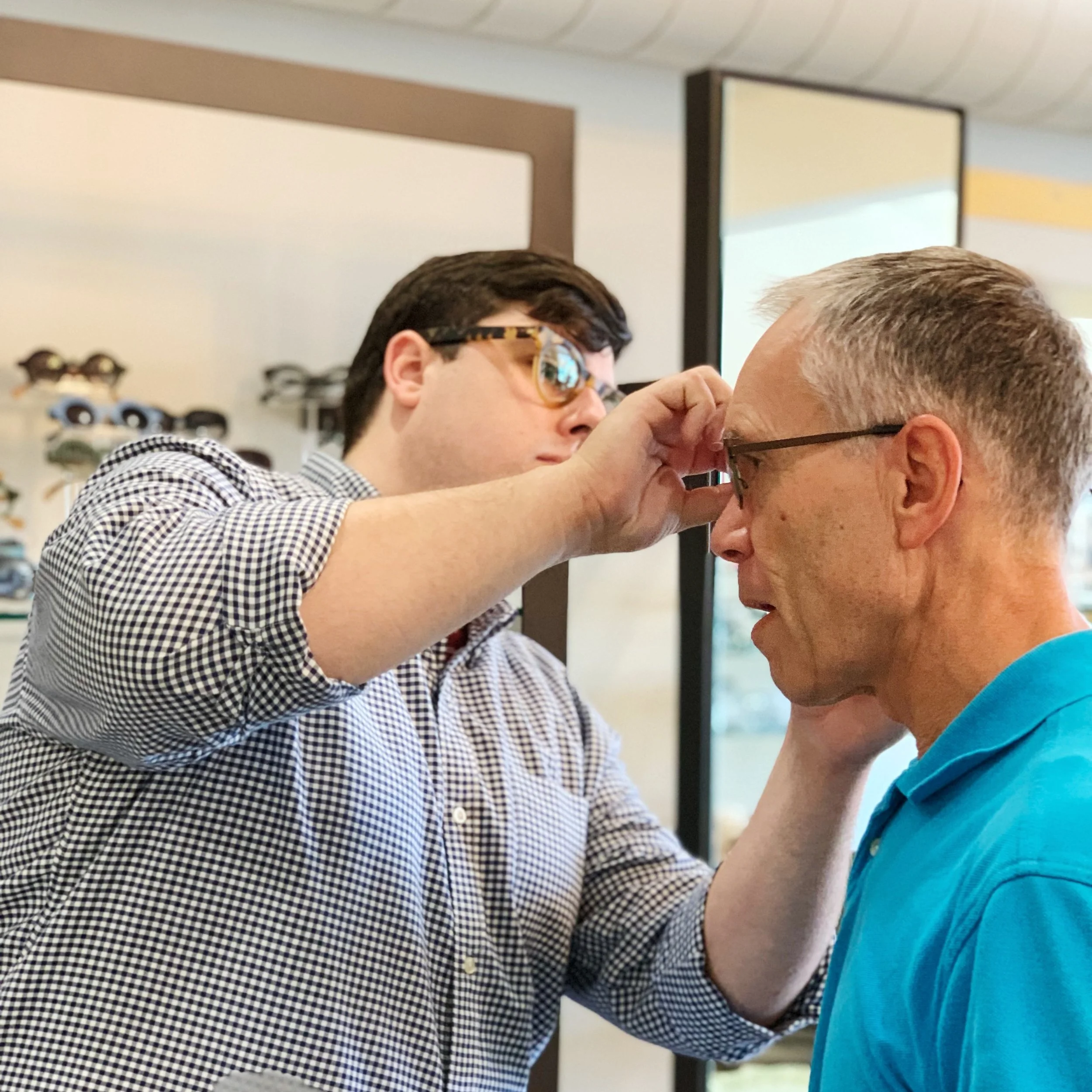 Omaha Opticians: Glasses, Sunglasses & Custom Eyewear | Robert Max