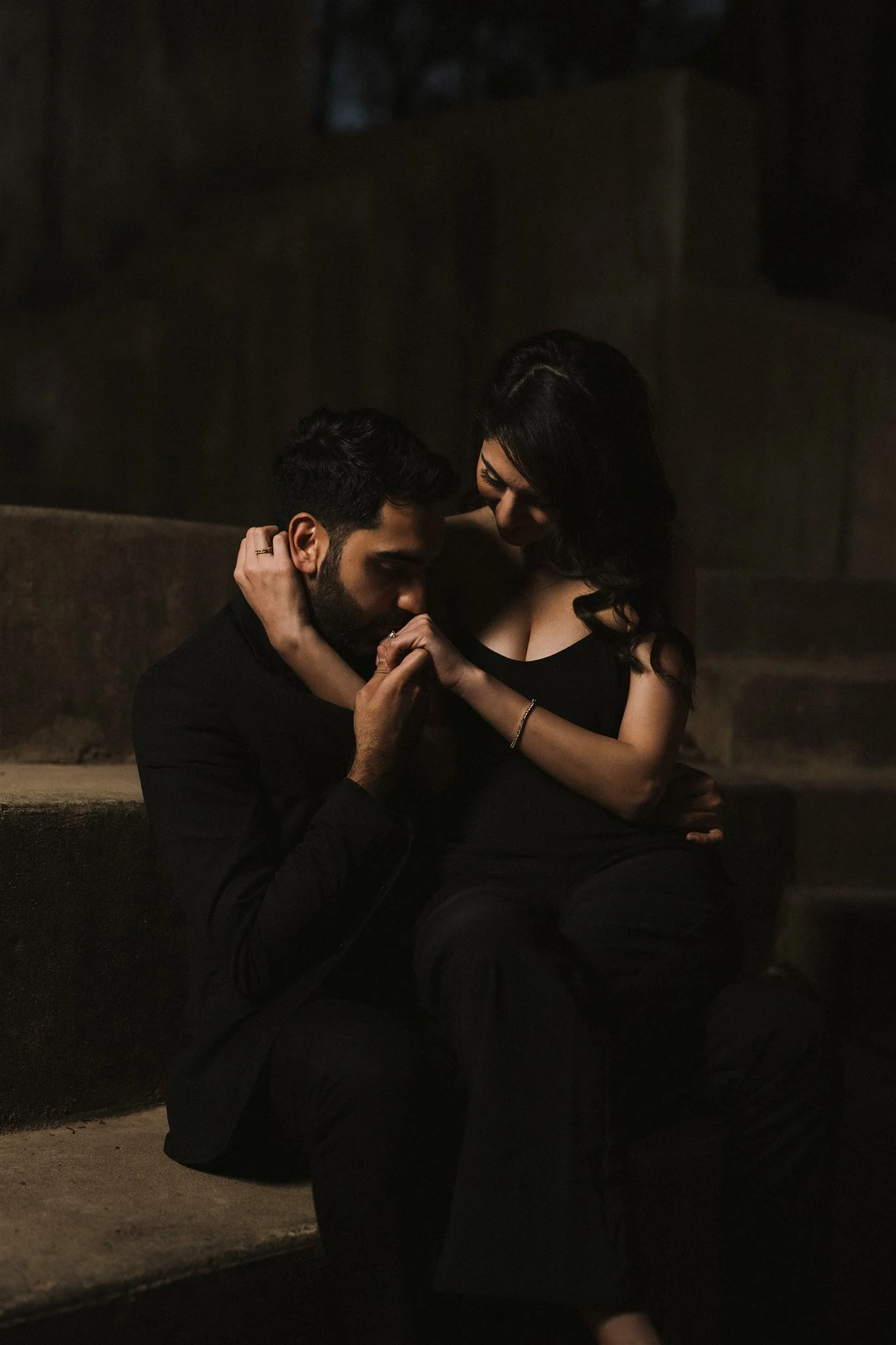 Heating up Engagement Photos | Tips for Evening Night Time Engagement ...