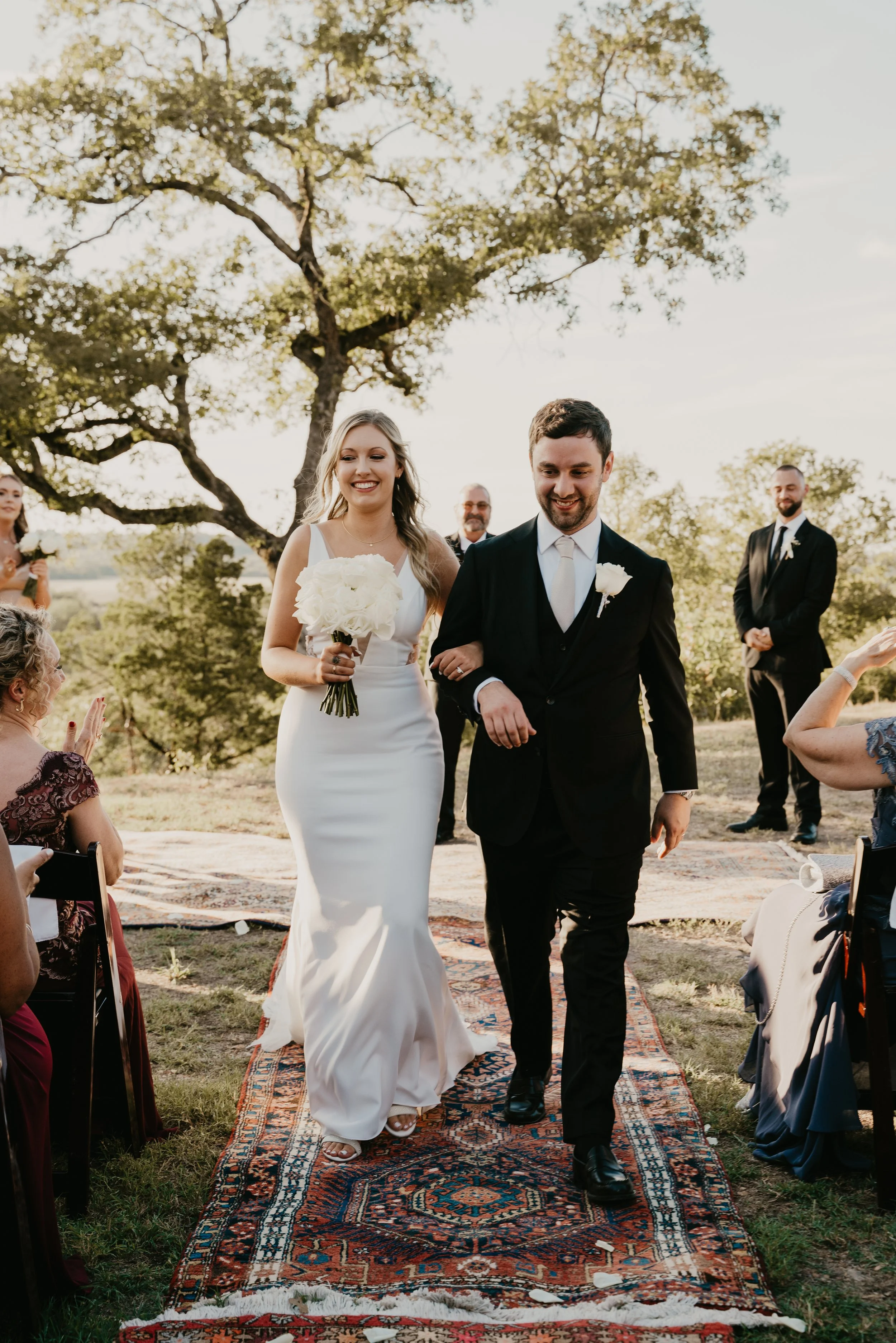 September Wedding with Champagne and whites: Shiraz Garden, Bastrop, TX ...