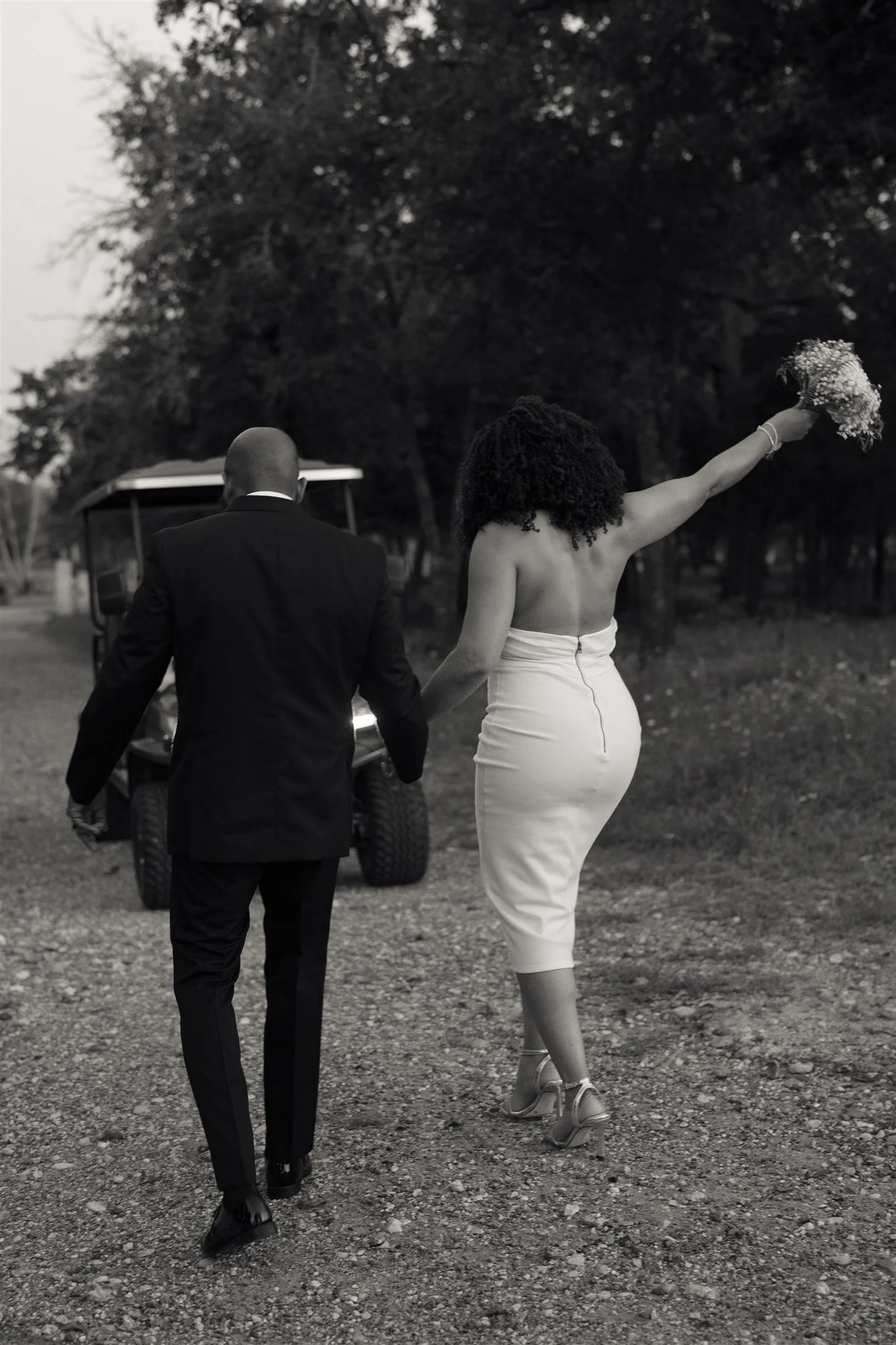 Eloping in Austin with Epic Photos: Why Shiraz Garden is Perfect for ...