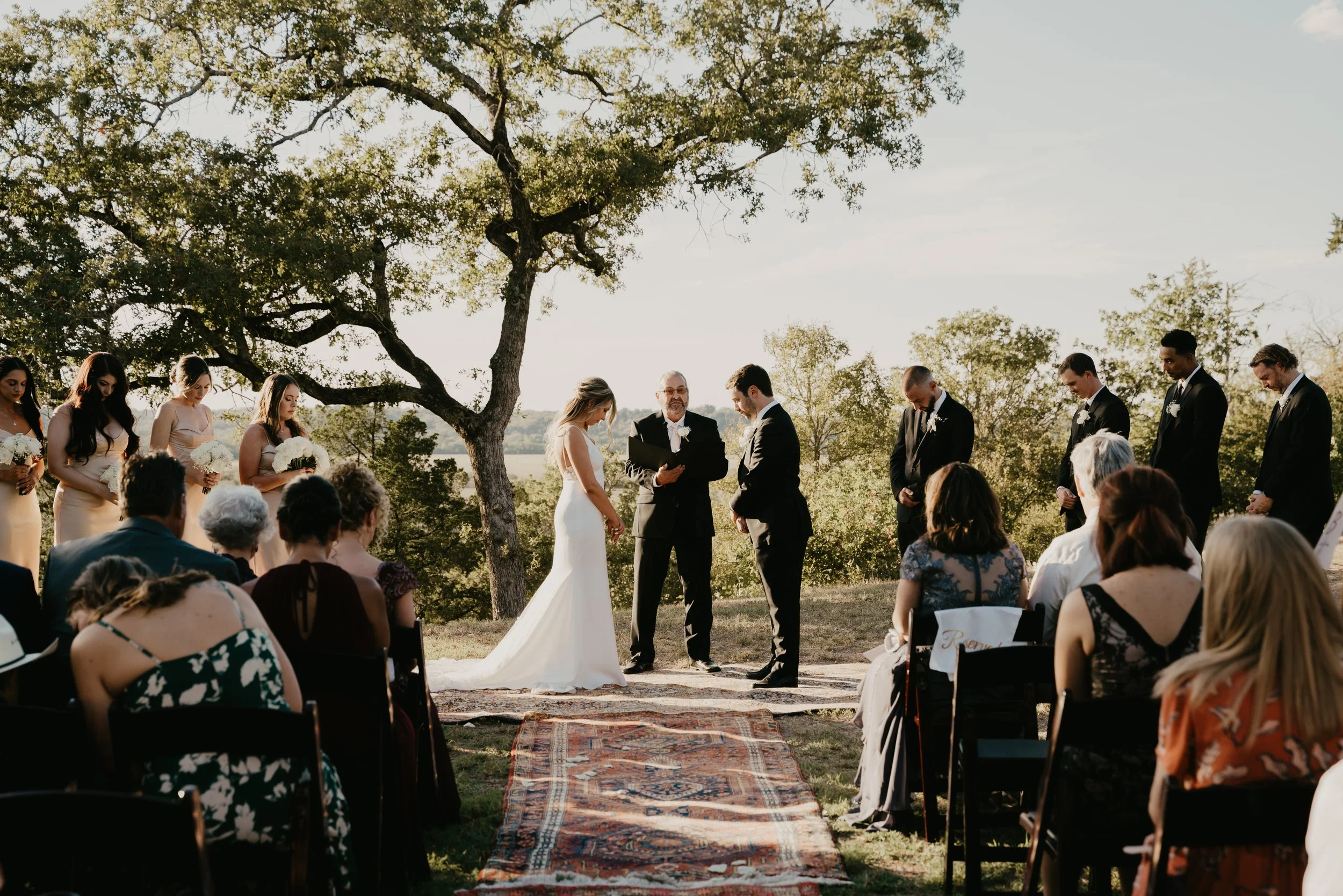 September Wedding with Champagne and whites: Shiraz Garden, Bastrop, TX ...