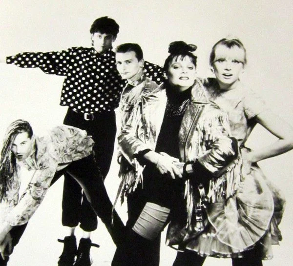 On This Day 11/07/1988 Voice of the Beehive — Cardiff Live