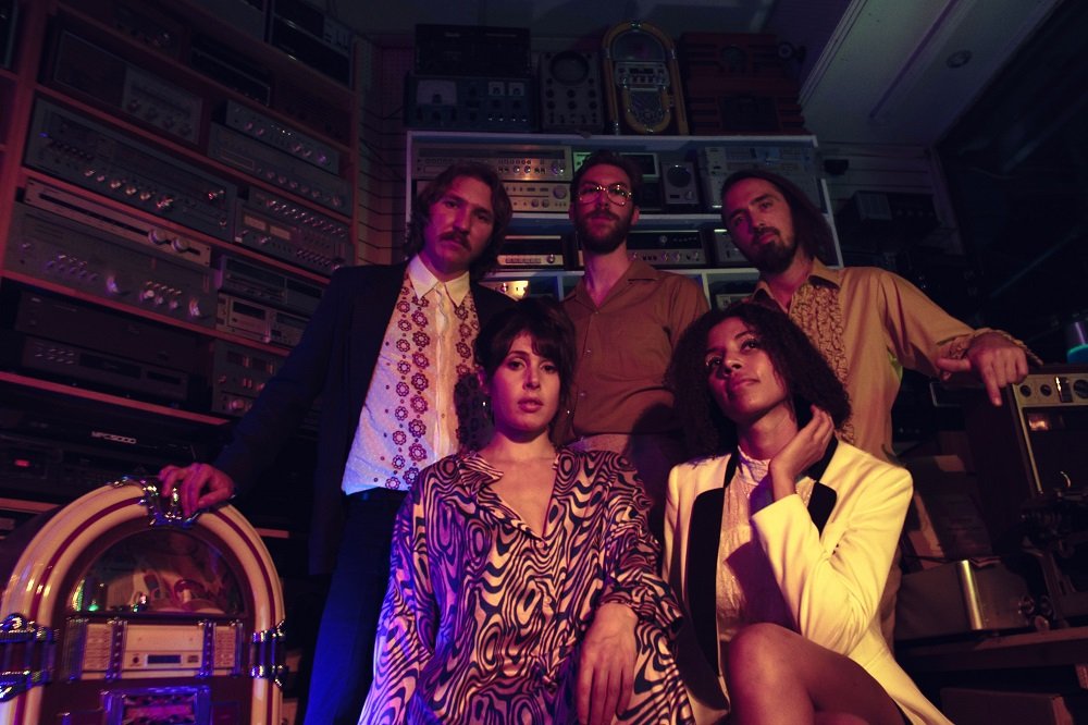 PREMIERE | Ista, "Do What Feels Right" — Week in Pop