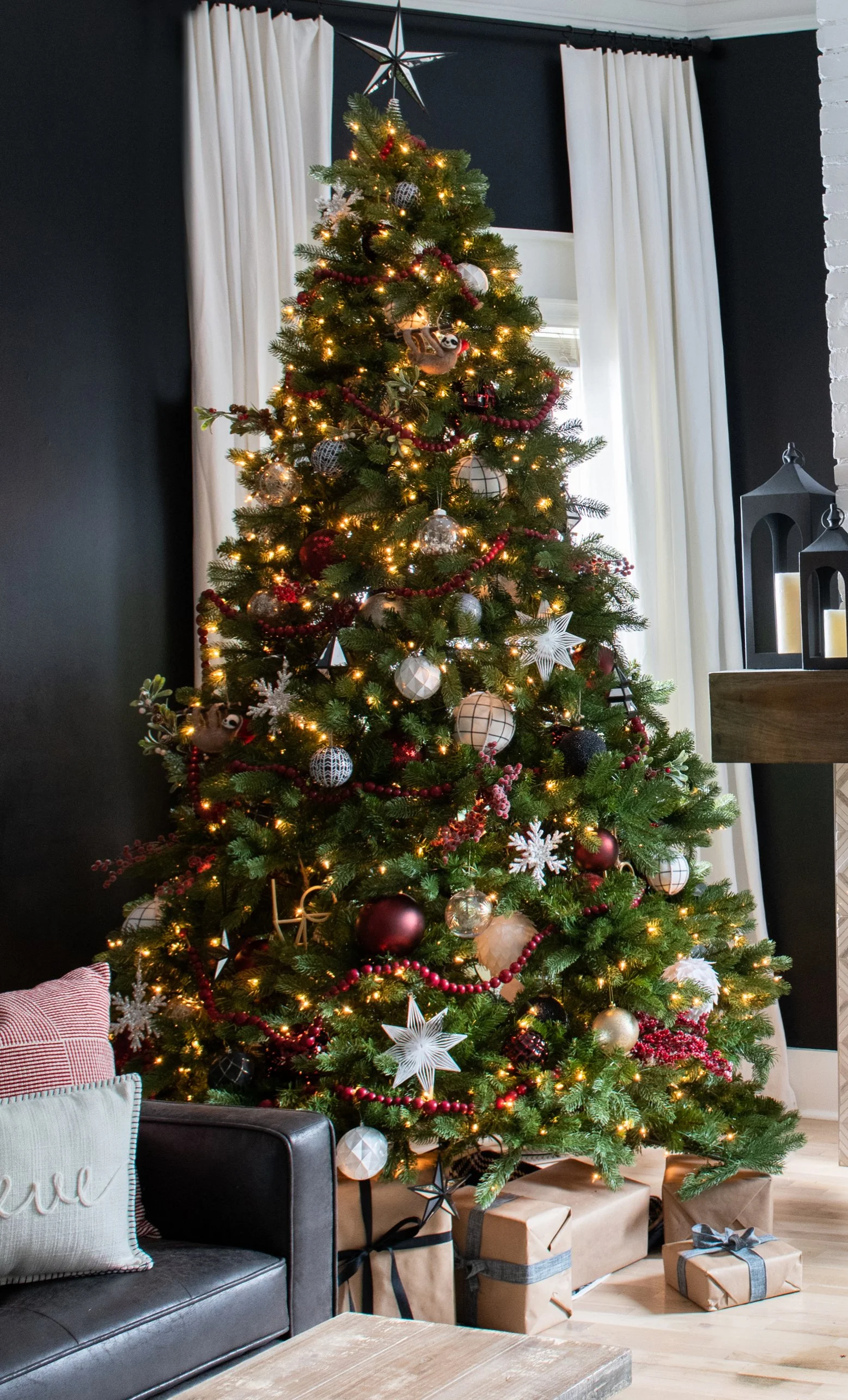 Modern Decorated Christmas Tree