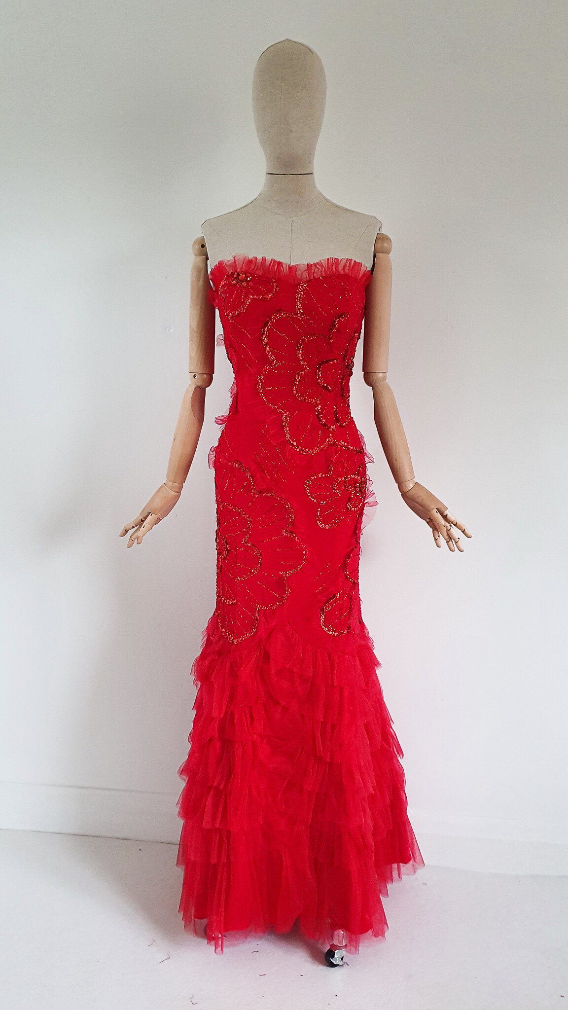 Dirty Fabulous — Vintage Dresses from the 1930s to 1980s