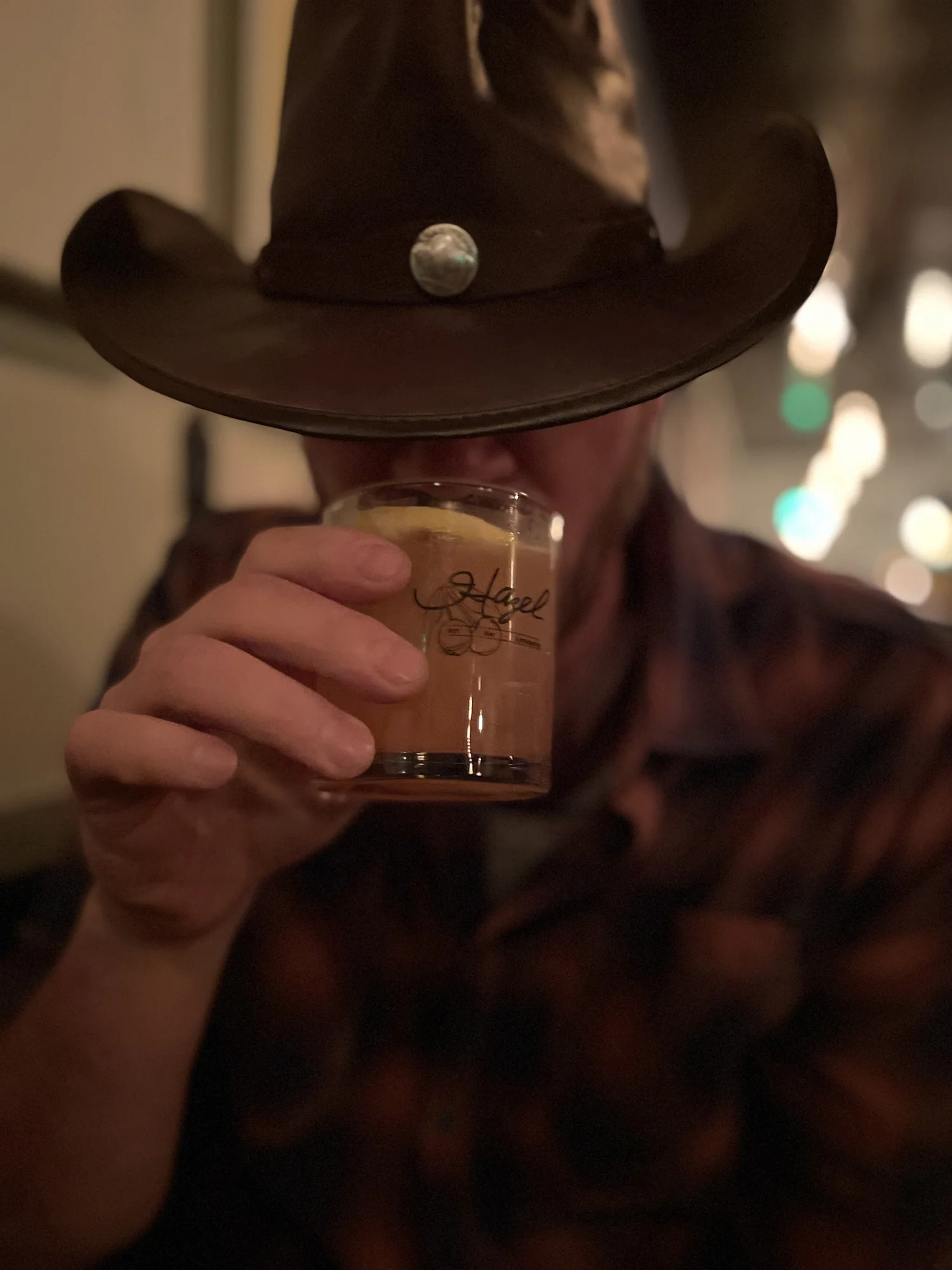 Hazel - Art. Bar. Community.