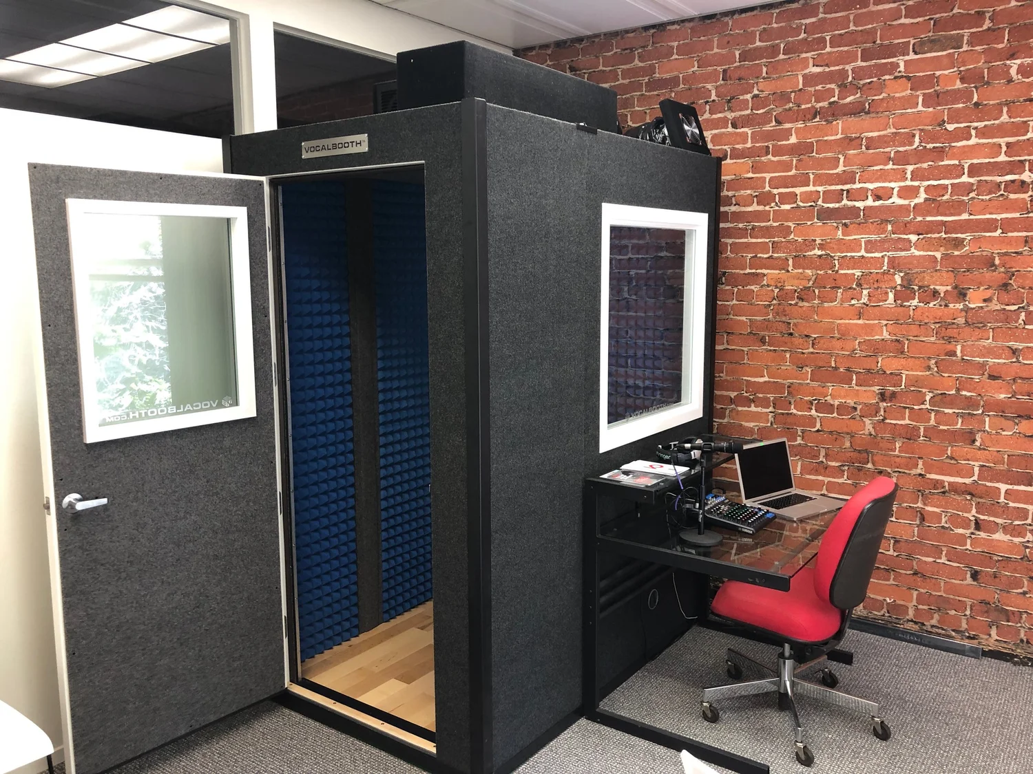 Gold Series VocalBooth™ — VocalBooth.com