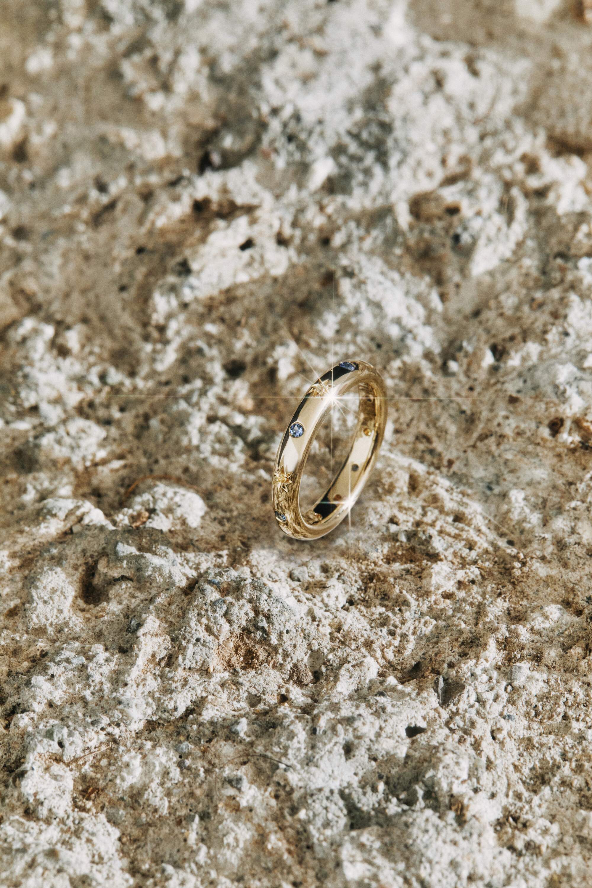 ULTRAVIOLET ETERNITY BAND — LEO BLACK STUDIO