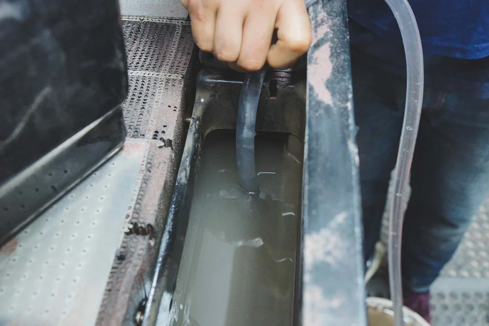 Tank Draining - Siphon Method — WAZER Support | The First Desktop Waterjet.