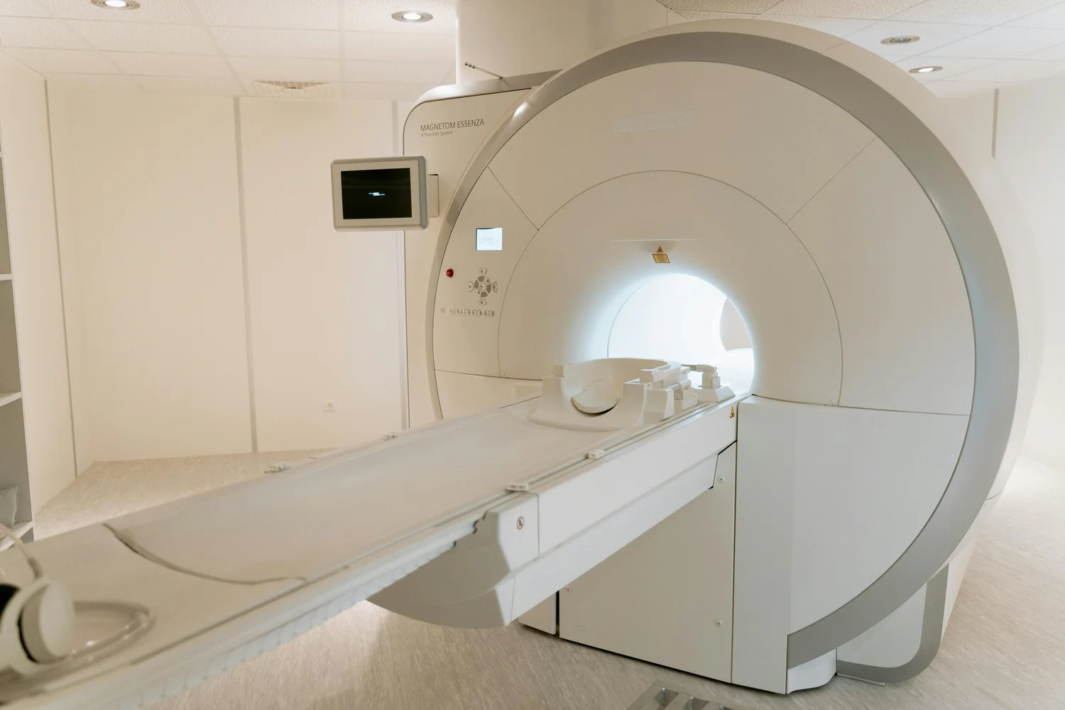 Meet the MRI Machine: Here’s How It Works — Bloodworks Lab Inc. | Repro ...