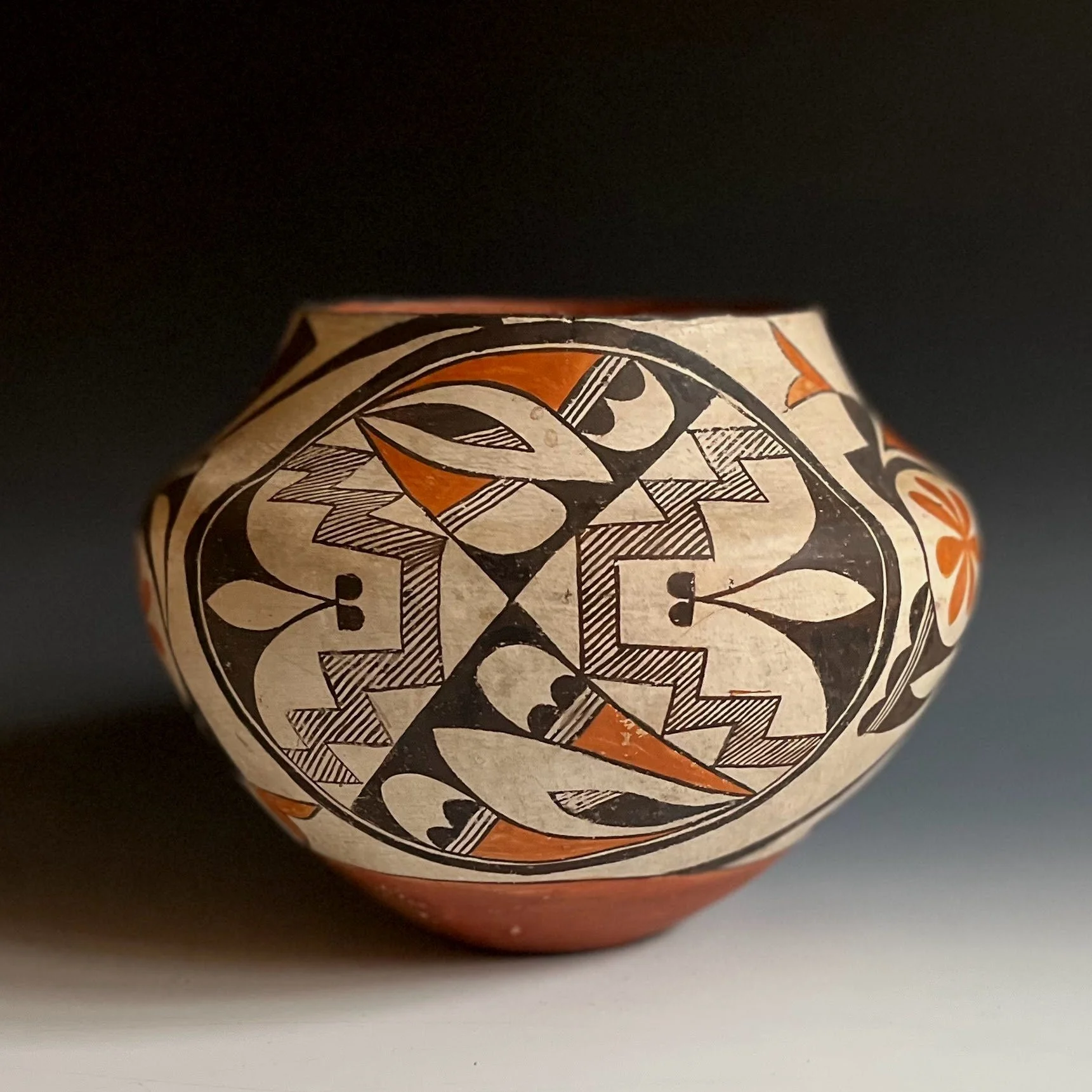 Vintage New Mexican Pueblo, Navajo Pottery & Ceramic Art at Kimosabé, Taos