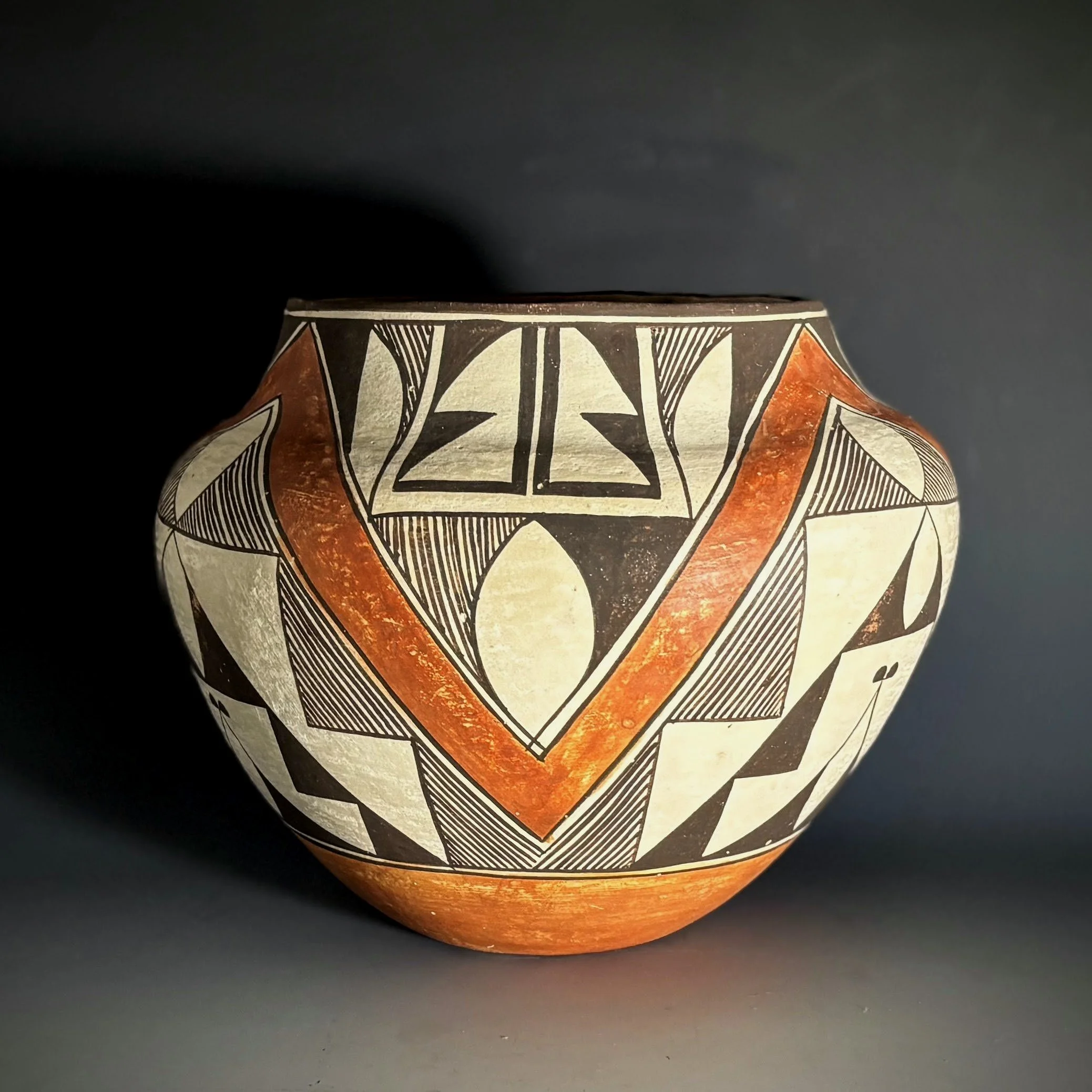 Vintage New Mexican Pueblo, Navajo Pottery & Ceramic Art at Kimosabé, Taos