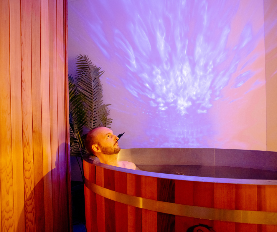 Finnish Sauna and Ice Bath | Contrast Therapy