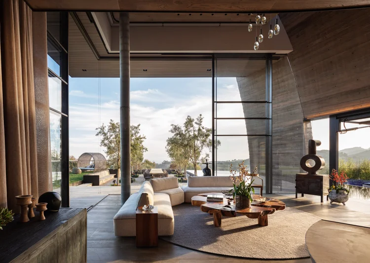 Mike Kelley: Architectural Photographer