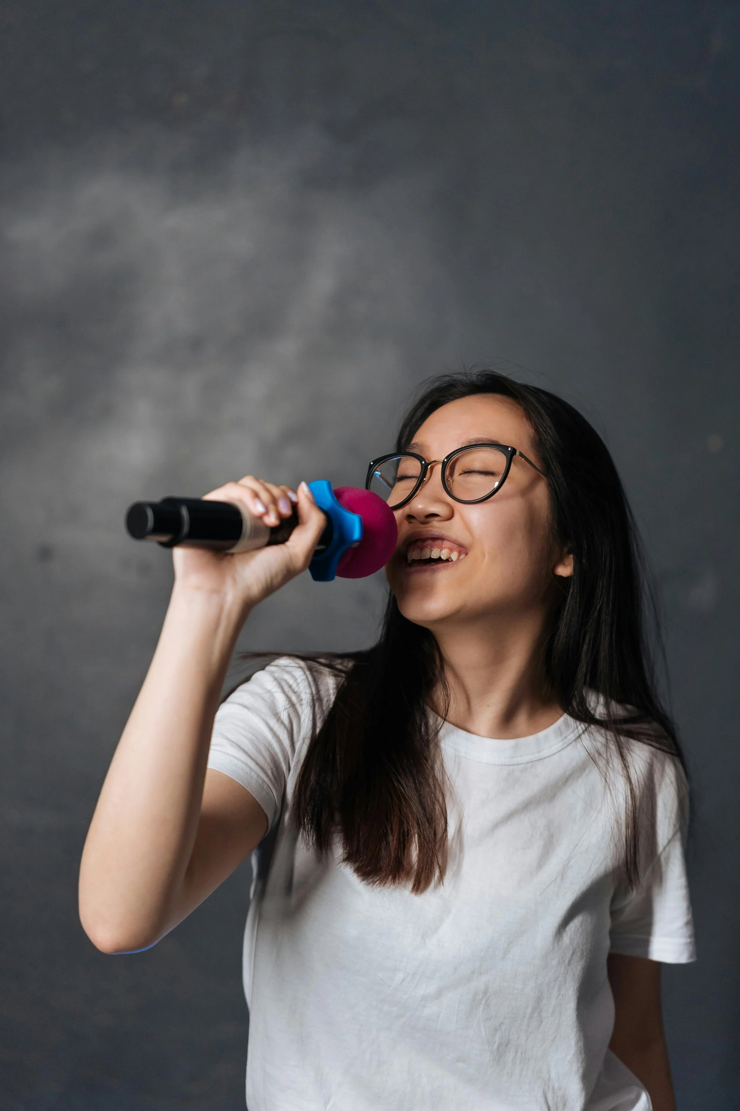 How to Get Comfortable with Being Seen — Exploring Therapy
