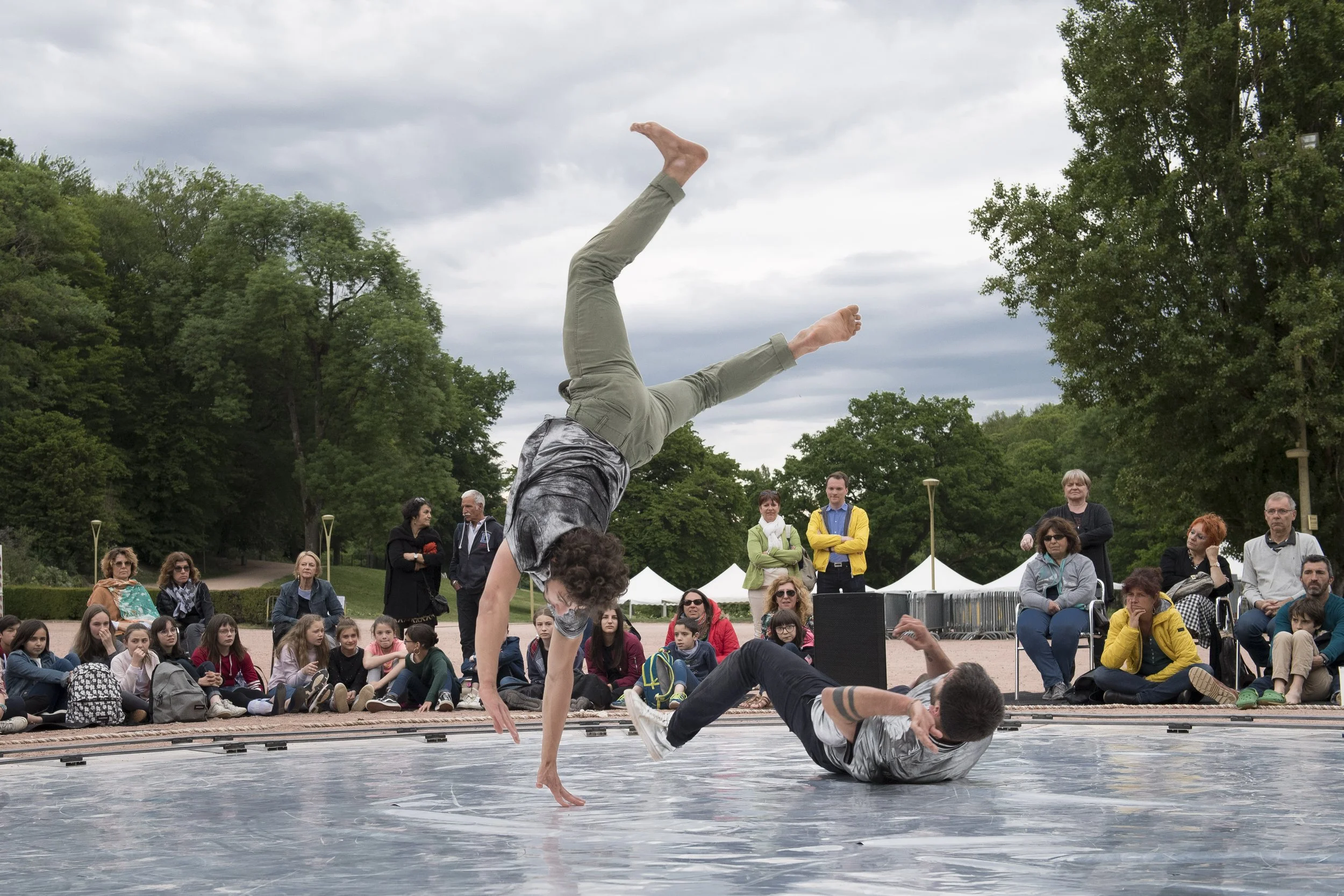 WHAT’S ON — Bell Square