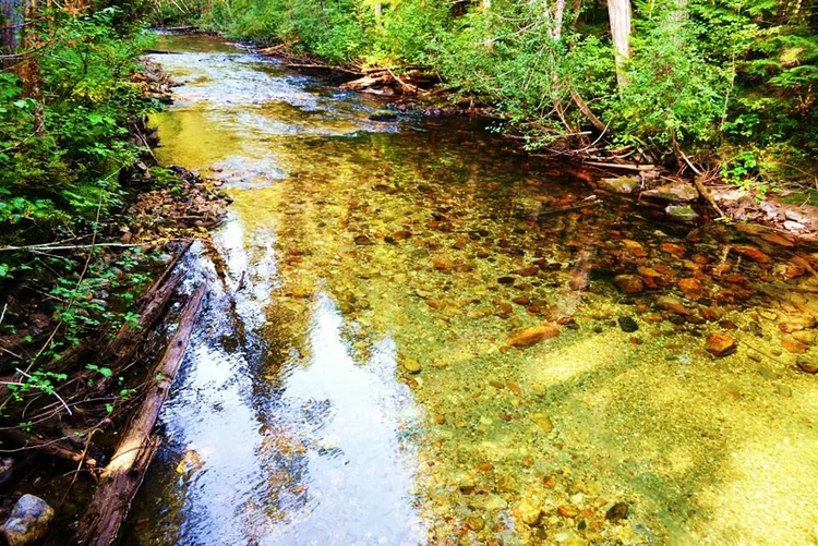 Spectrum Lake Hike — Exploratory Glory Media Travel and Lifestyle Blogs ...